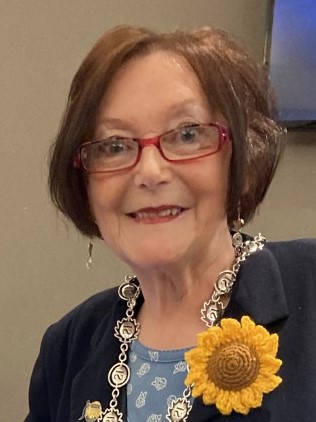 President Julie Howe Shilton 2021 - 2022 | SI Mansfield and District ...