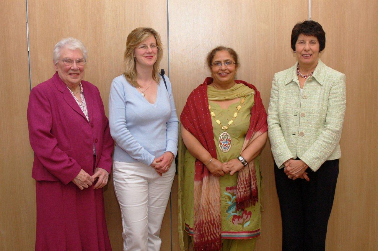 Mayor of Slough attends Child Contact Centre AGM | News | Blog | Events ...